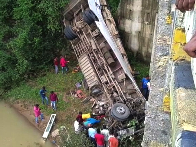 7 Killed, Many Injured After Bus Falls Off Bridge In Jharkhand
