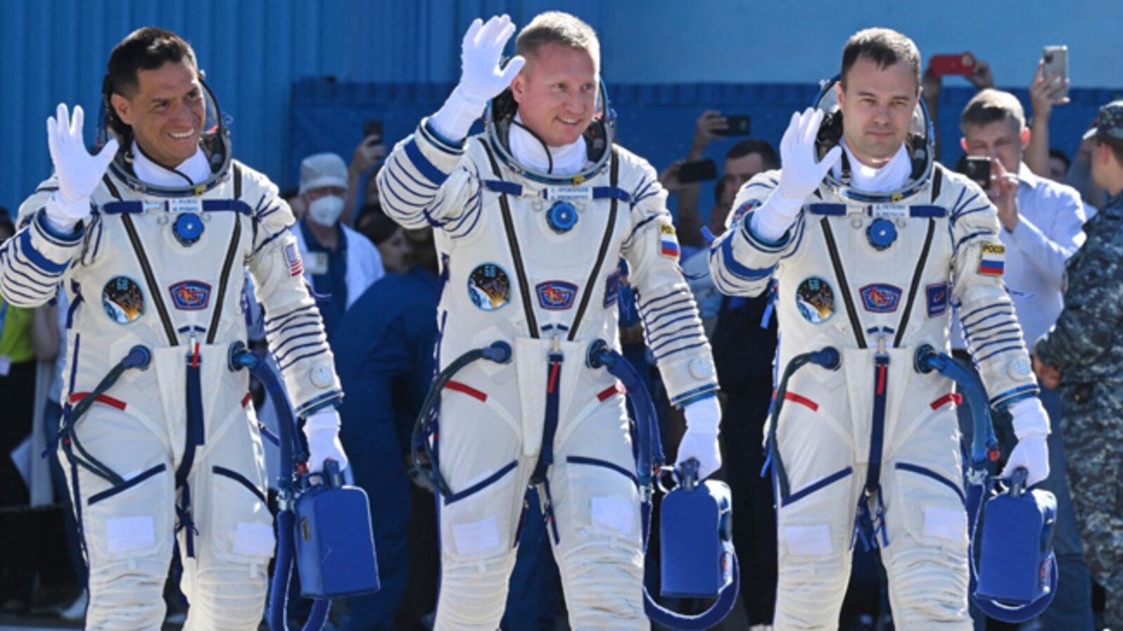 US, Russia Astronatus Set To Go International Space Station Amid ...