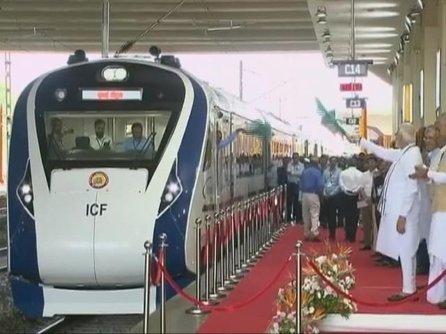 Speed 100 mph, Can Run In 2 Feet Of Water: Train Launched Today By PM