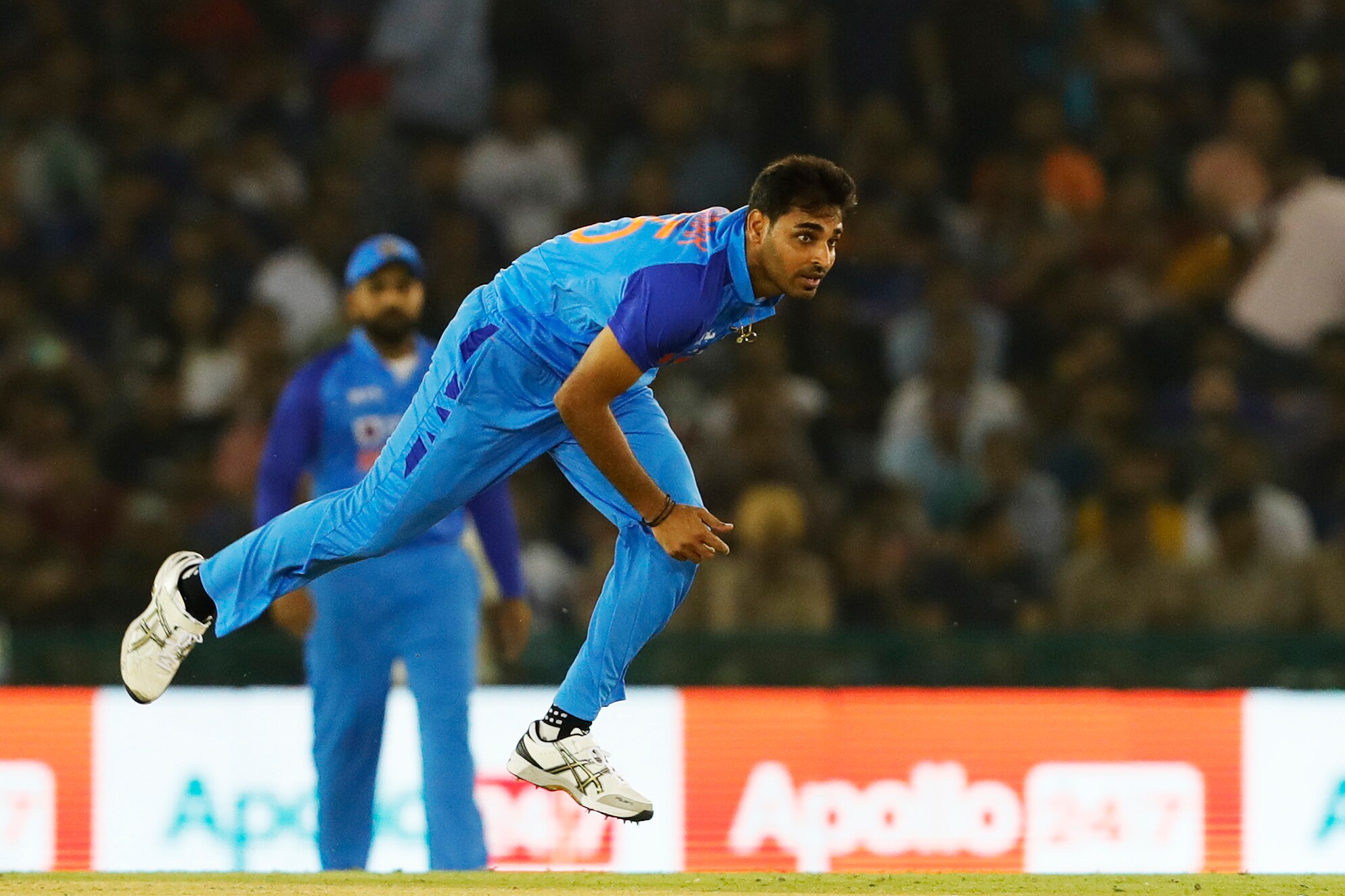 Bhuvneshwar Kumar Profile - Cricket Player, India | News, Photos, Stats ...