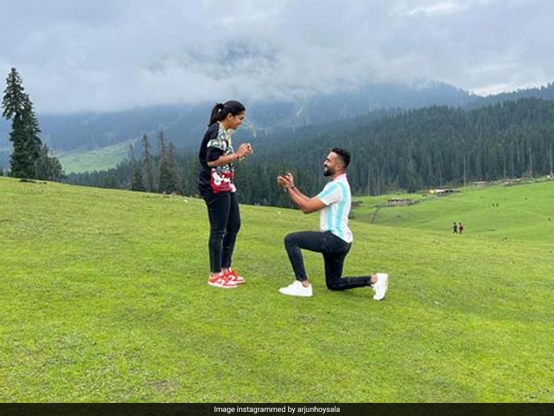 "She Said Yes": Veda Krishnamurthy Gets Engaged To Karnataka Cricketer ...