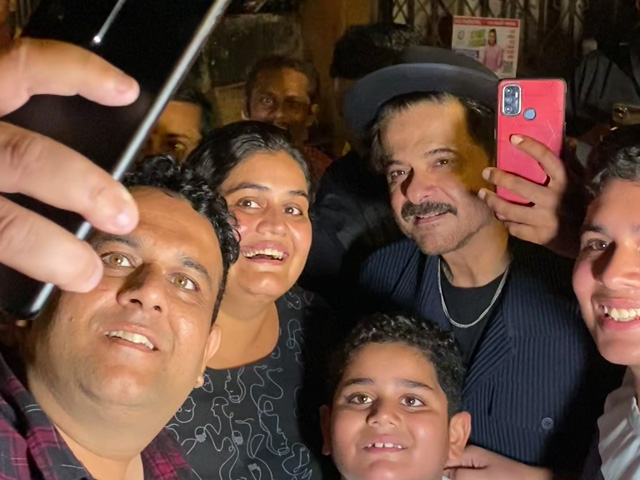 It's Selfie Time With Fans For Anil Kapoor