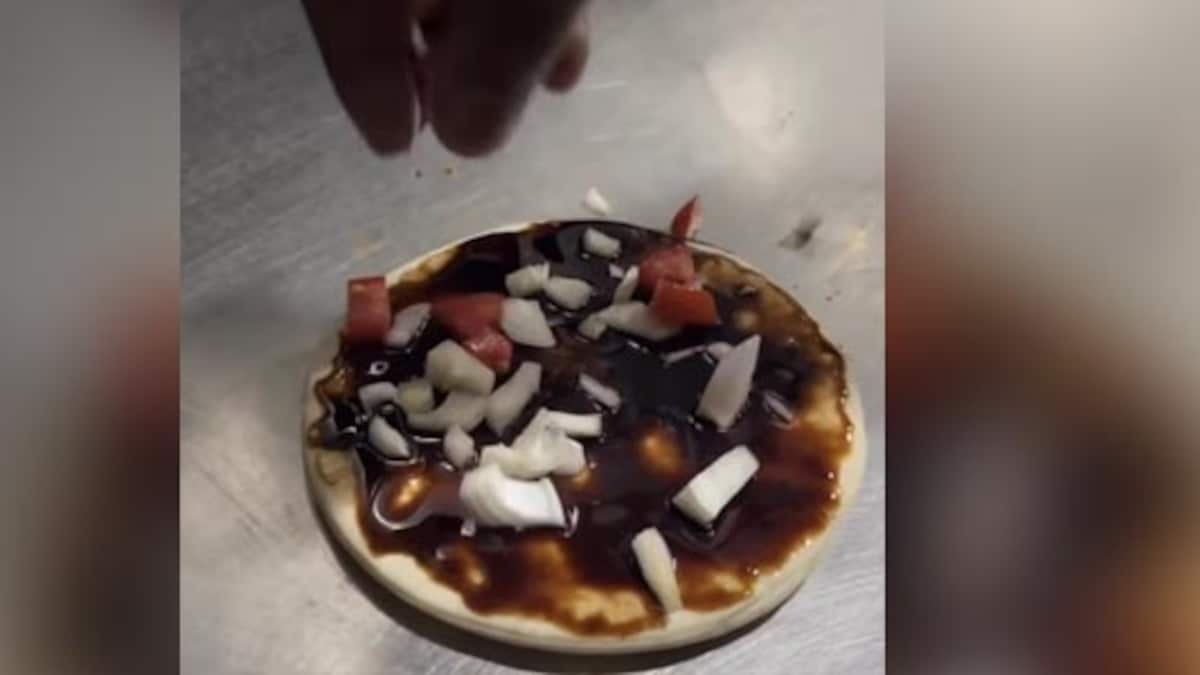 Watch: Food Vendor Makes Vegetable Pizza With Ice Cream; Leaves ...