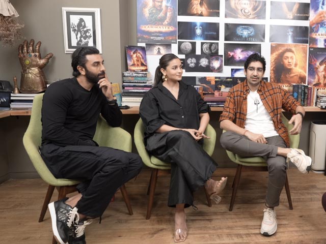 " Jung Abhi Baaki Hai ": Brahmastra Co-Stars Alia Bhatt, Ranbir Kapoor To NDTV