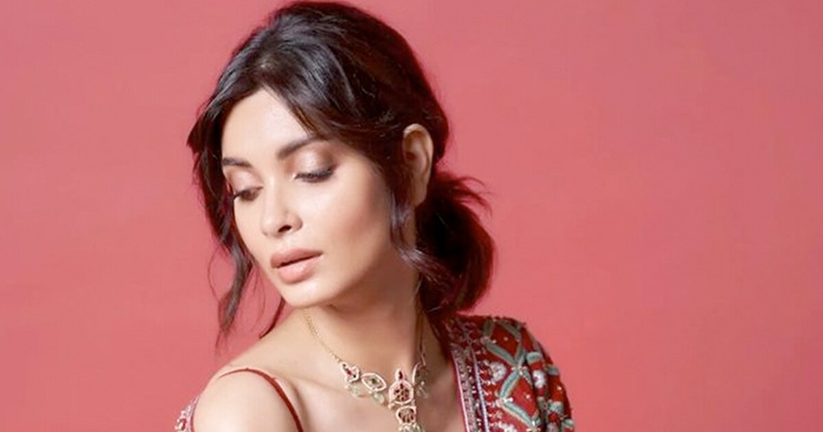 Dussehra 2022 Bollywood Celebrity Makeup Looks