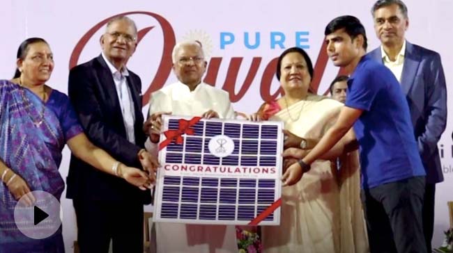 Gujarat Diamond Merchant Gifts Solar Panels To Staff On Diwali