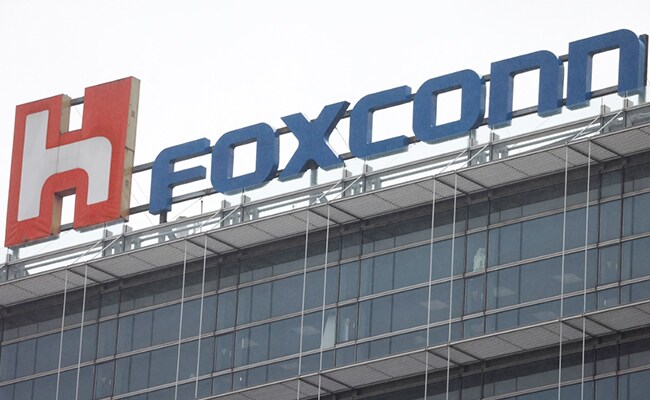 Foxconn Protest: Unrest At China's iPhone Factory Brewing For 2 Months ...