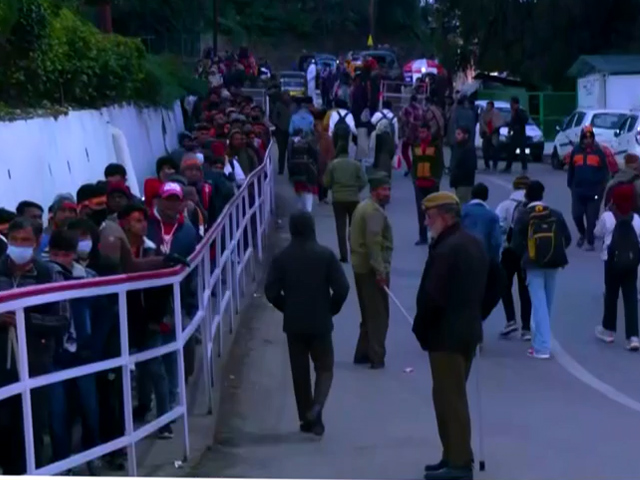 Rush Of Devotees At Mata Vaishno Devi Shrine Ahead Of New Year