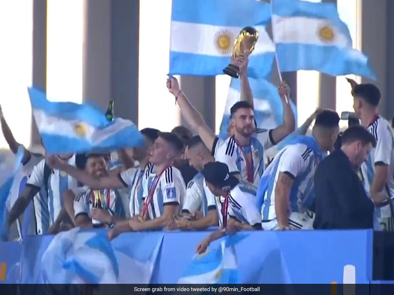 Argentina Team Celebrates World Cup Win In Open Bus Parade In Qatar ...
