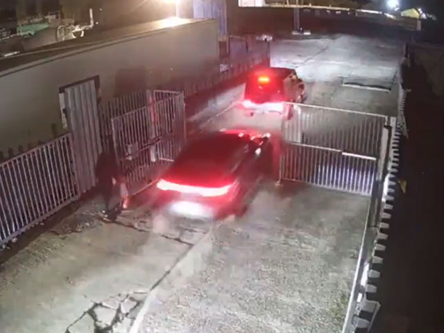 Watch: Luxury Cars Worth Over 700,000 Pounds Stolen By Thieves In UK