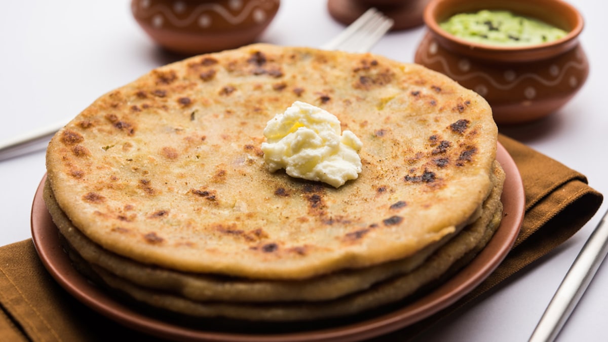 Watch: Make This Aloo Methi Paratha Recipe To Enjoy Yummy Breakfast In ...