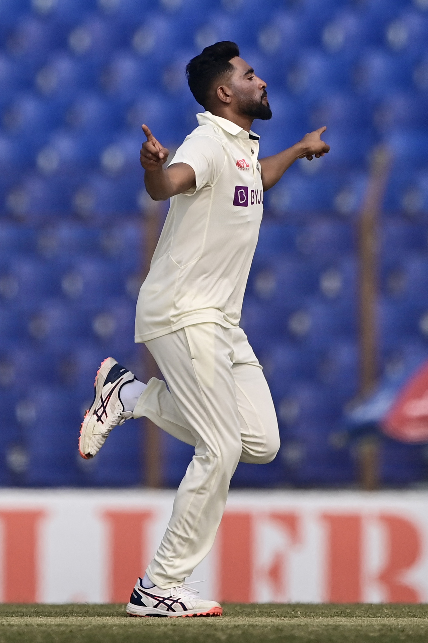 Kuldip Yadav Profile - Cricket Player, India | News, Photos, Stats ...