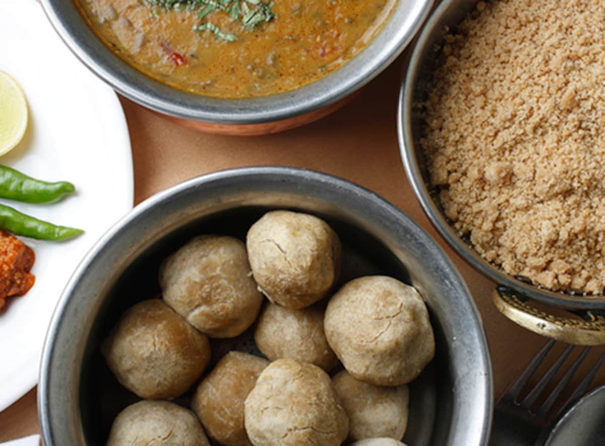 how to make bati in pressure cooker in hindi