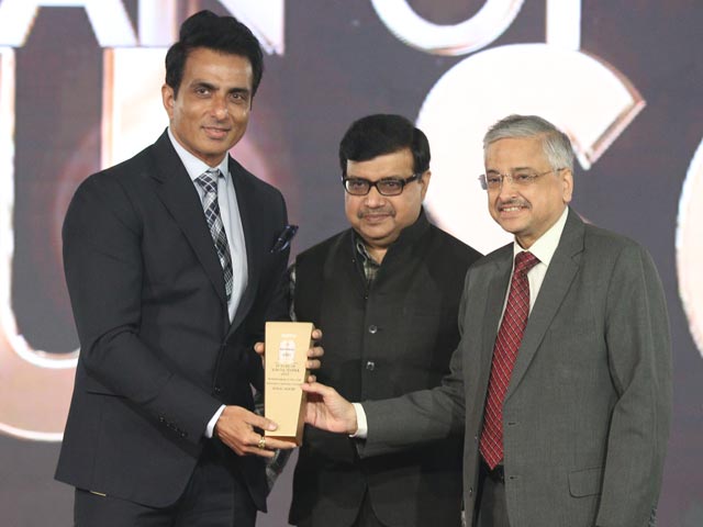 Actor Sonu Sood Honoured As India's True Legend And Humanitarian Of The ...