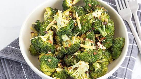 how to make broccoli sabzi in hindi