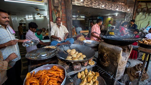 Street Food Of India: How To Make Ambode (Dal Vada), South-Indian Style ...