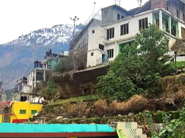 Joshimath-Like Situation In Jammu And Kashmir Village, Cracks In Houses