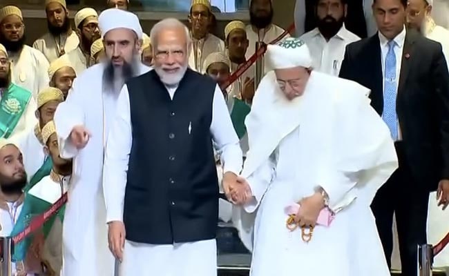 In Outreach To Bohra Muslims, PM Modi Opens Arabic Academy In Mumbai