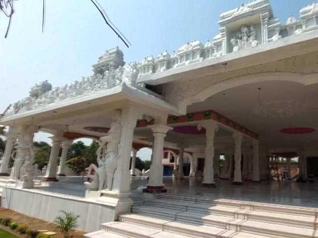 Labour Of Love And Devotion, Husband Builds Temple For Wife