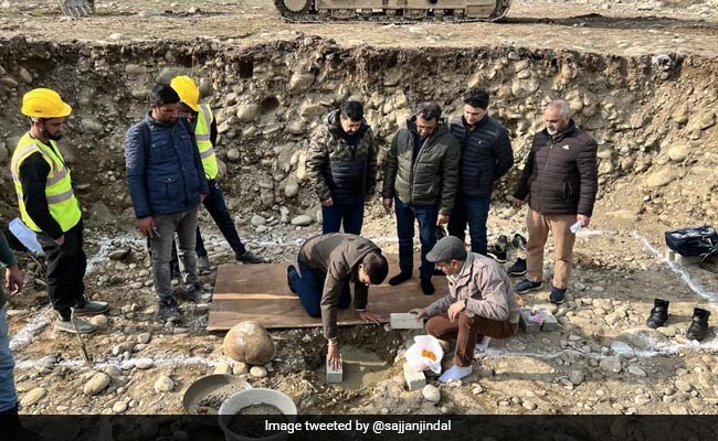 In The Heart Of Kashmir: Sajjan Jindal Tweets Pics Of JSW Steel Project ...