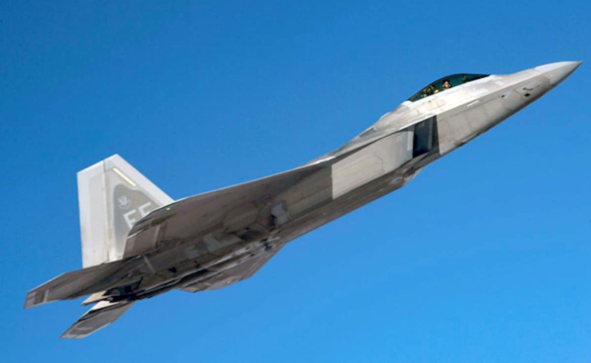 2 US Navy Pilots Shot Down In 'Friendly Fire' Incident Over Red Sea