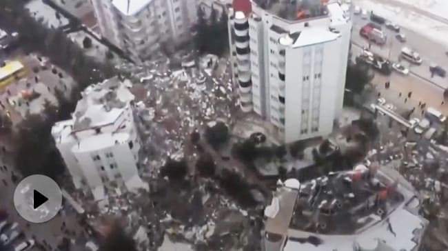 Turkey Earthquake | Volunteers Line Up In Turkey To Assist In ...