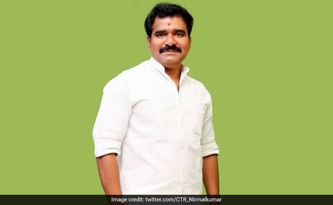 Senior Tamil Nadu Bjp Leader Ctr Nirmal Kumar Quits Party Joins Aiadmk 