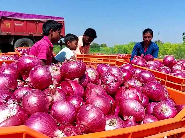 Political War In Maharashtra Amid Onion Crisis