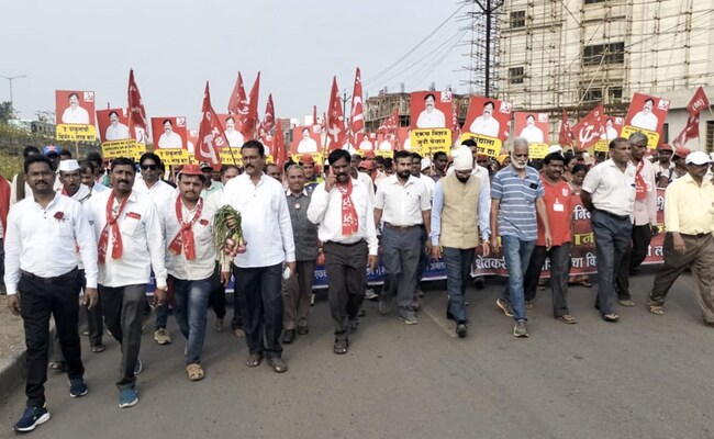 Thousands Of Farmers March To Mumbai, Seek Relief For Onion Growers