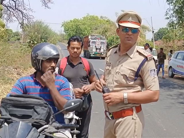 Watch: Traffic Cop's Novel Initiative To Spread Awareness