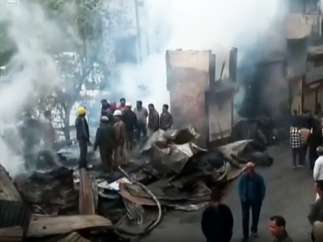 Massive Fire Breaks Out At Market In Kullu