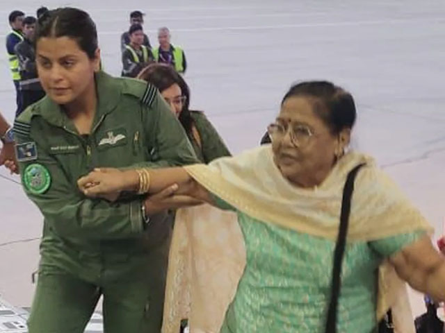 IAF's Only Woman Pilot Of C-17 Aircraft Brings Back Indians From Sudan