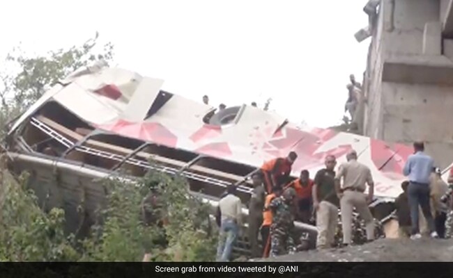 Jammu Bus Accident: 10 Dead As Bus Taking Pilgrims To Vaishno Devi ...