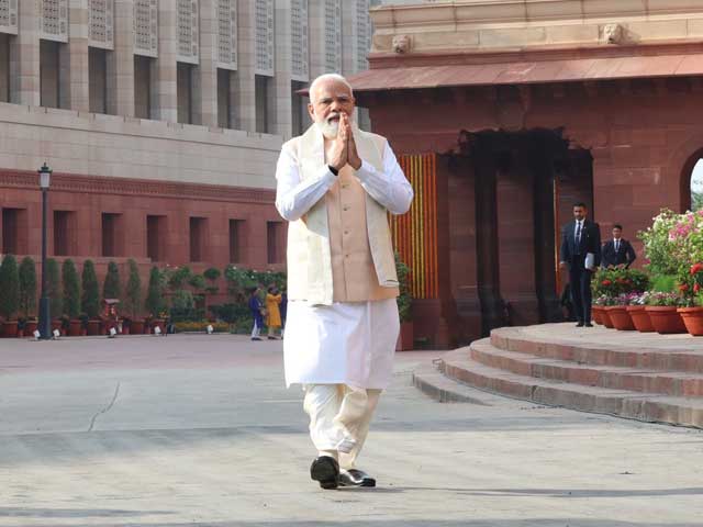 PM's Attire At New Parliament's Opening Sends Out A Message Of A Leader ...