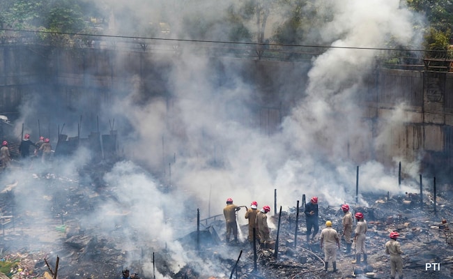 Fire Breaks Out In Delhi Slum, 12 Fire Engines Rushed To Spot
