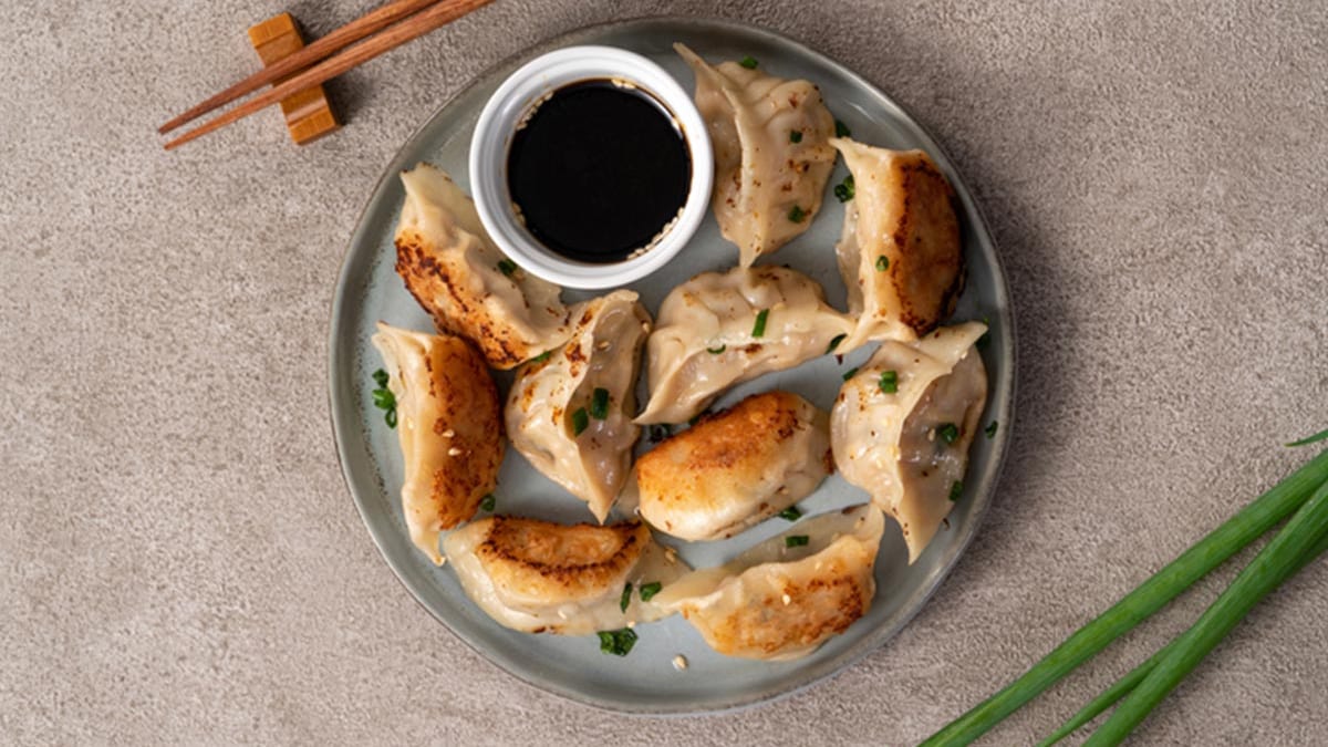 Momos Get A Crispy Twist - Have You Tried Pan-Fried (Kothey) Momos Yet ...
