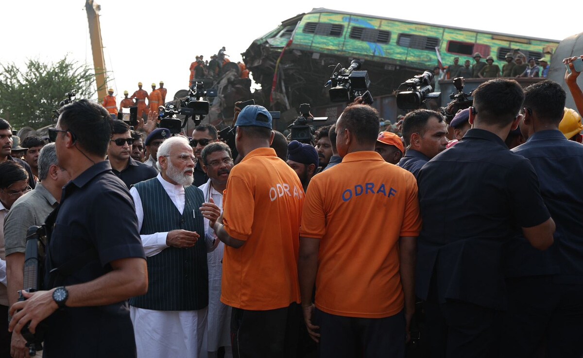 PM Modi At Odisha Practice Crash Website To Meet Survivors In Hospital PM Modi At Odisha Practice Crash Website To Meet Survivors In Hospital
