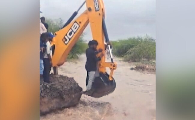 Gujarat Floods: Watch How A JCB Was Used To Cross The Road In Kachchh