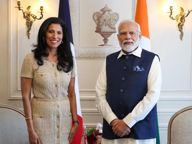 PM Modi Meets Chanel CEO, Aerospace Engineer, Other Key Krench ...