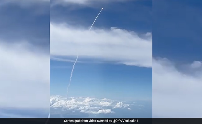 Chandrayaan-3 Lift-Off Recorded From Plane Window, Spectacular Video ...