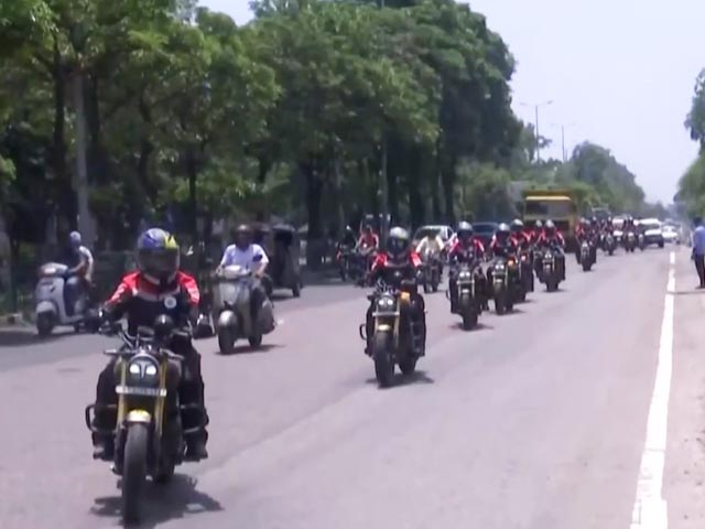 Tri-Services All Women Motorcycle Rally Reaches Jammu, Honours Heroes ...