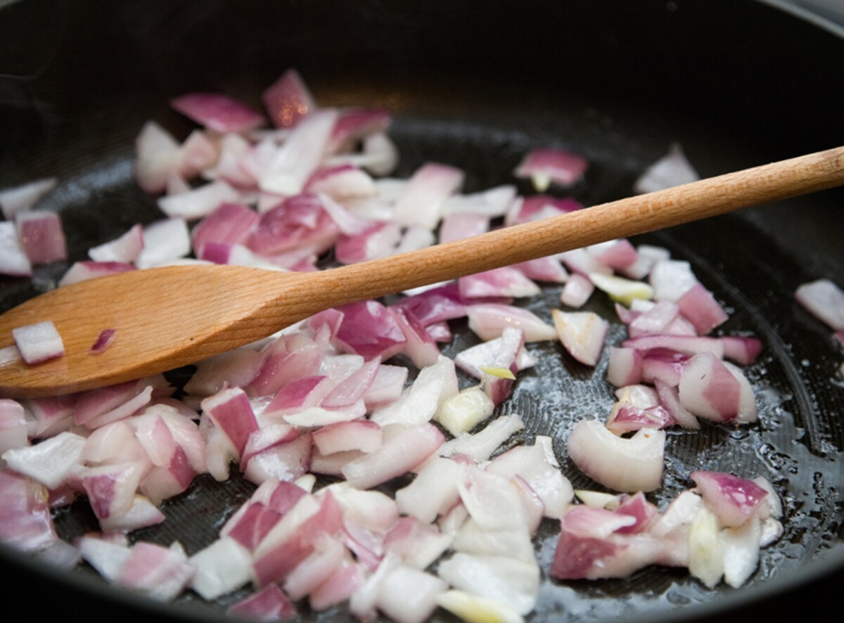 how to cook onions without the smell
