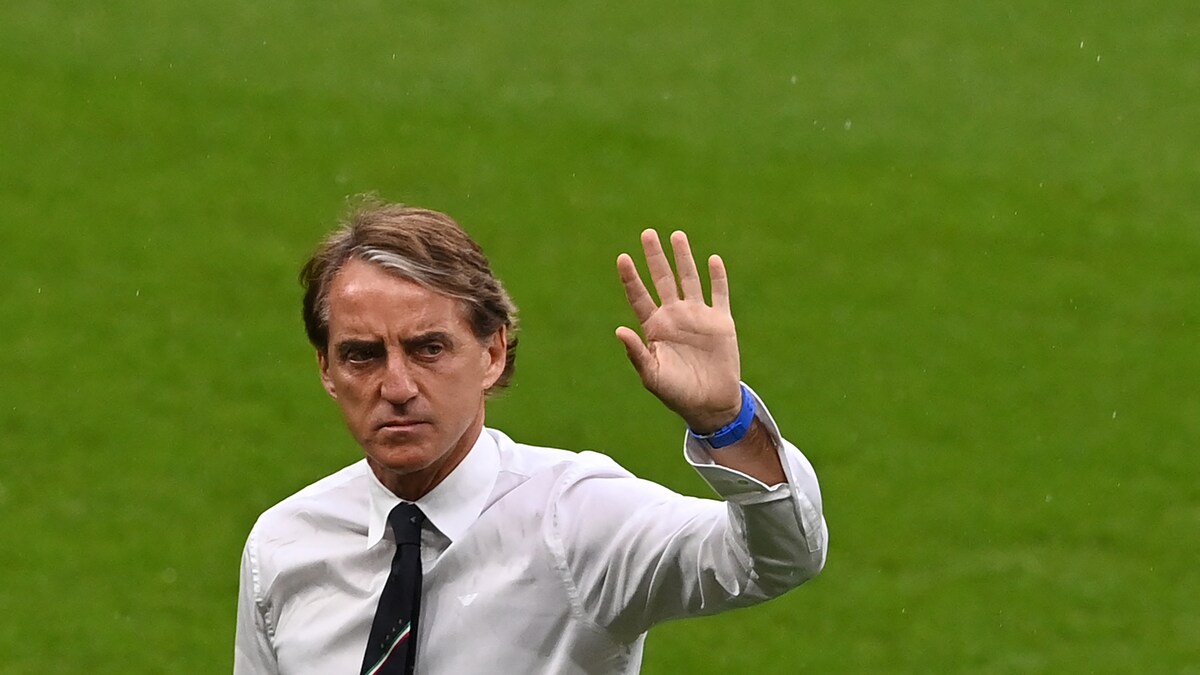 Roberto Mancini Announces Shocking Decision To Step Down As Italy ...