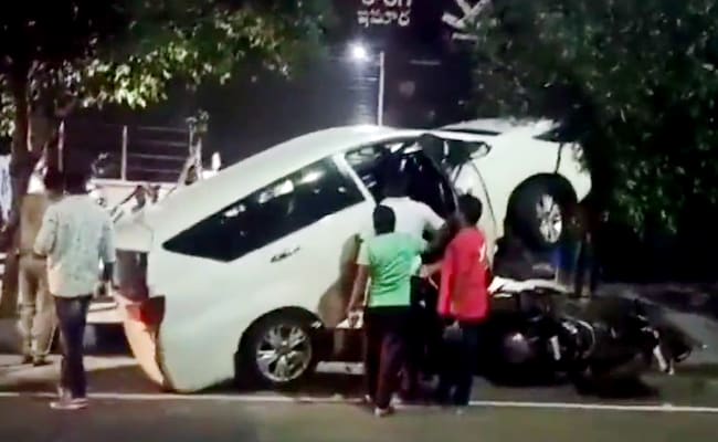 Video: Speeding Innova Hits 8 Two-Wheelers, Crashes Into Tree In Andhra