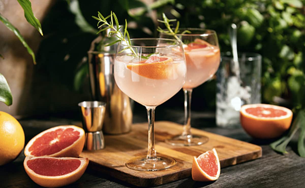 Drink Smart! 5 Clever Strategies To Cut Calories In Your Cocktails