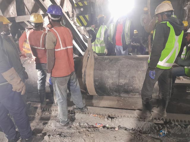 Rat-Hole Miners Metres Away From Trapped Tunnel Workers As Op Enters Day 17