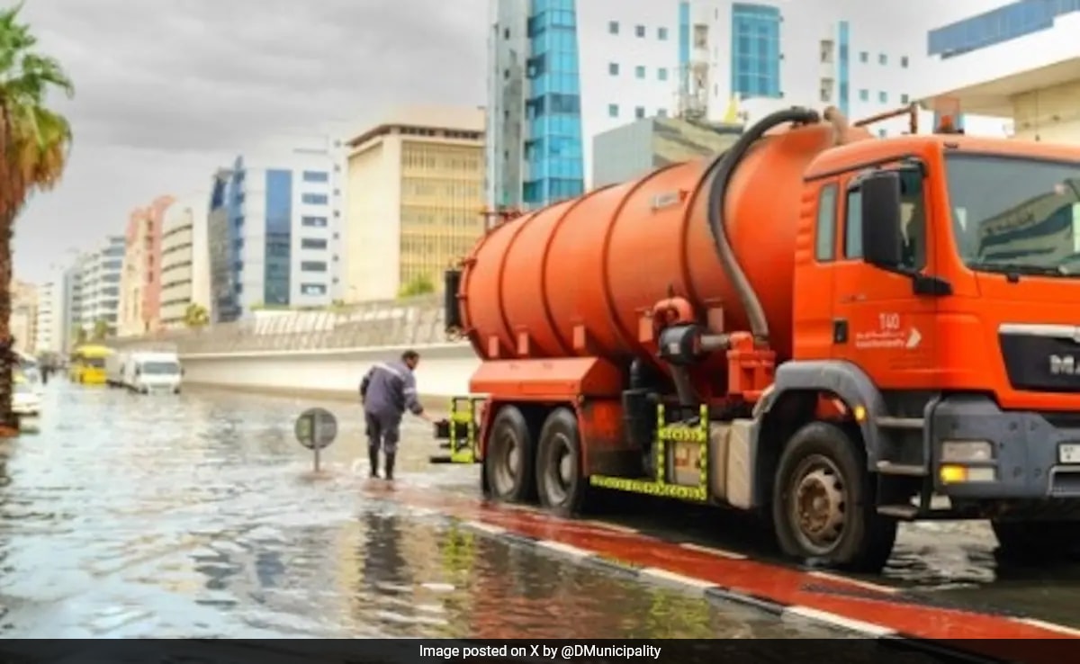 Dubai Roads Flooded After Heavy Rainfall, Thunderstorm