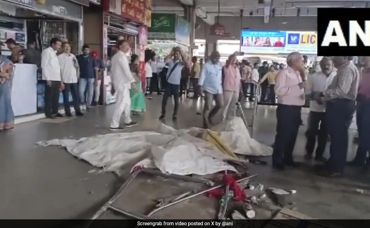 8-Month-Old Girl Among 3 Dead After Bus Crashes Into Platform In Andhra ...