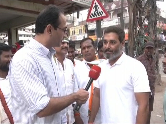 Rahul Gandhi's Doppelganger Campaigns For Congress In Telangana