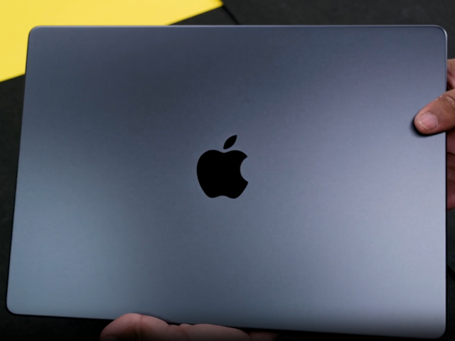 MacBook Pro M3 Max: Unboxing & First Look